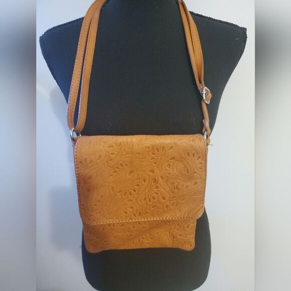 Vera Pelle | Bags | Vera Pelle Tooled Leather Purse | Poshmark